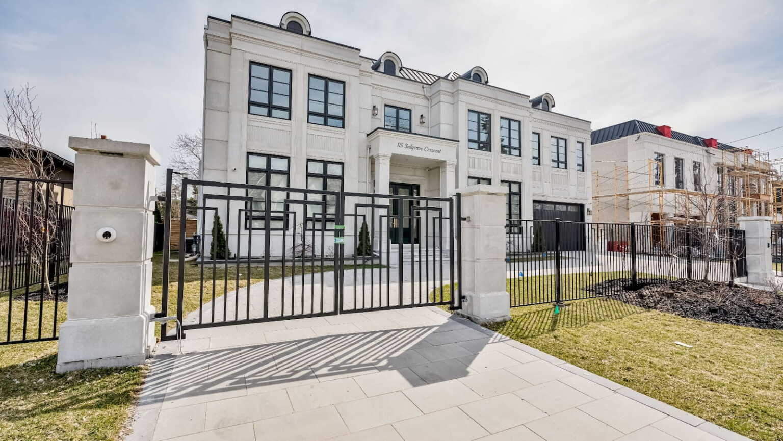 15 Sulgrave Crescent Custom Home - Black Pearl