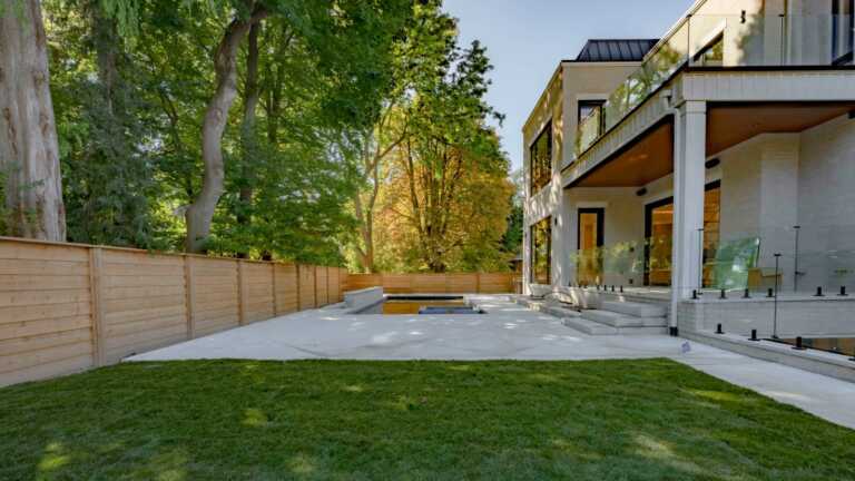 11 Sulgrave Crescent Custom Home - Black Pearl Custom Homes